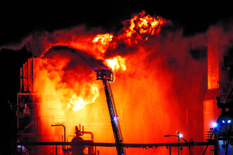 Massive Chevron refinery fire controlled | News, Sports, Jobs - The ...